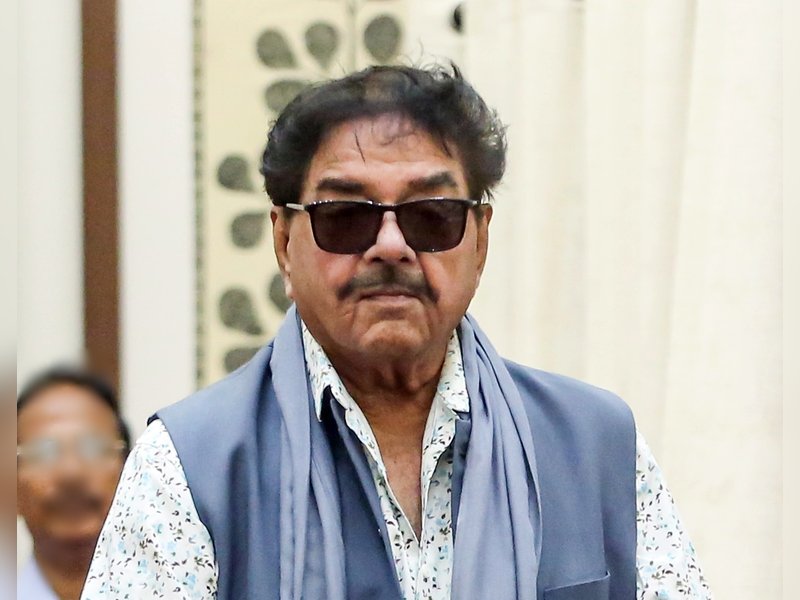 Shatrughan Sinha Honors Dev Anand: Forever Grateful for Your Love and ...